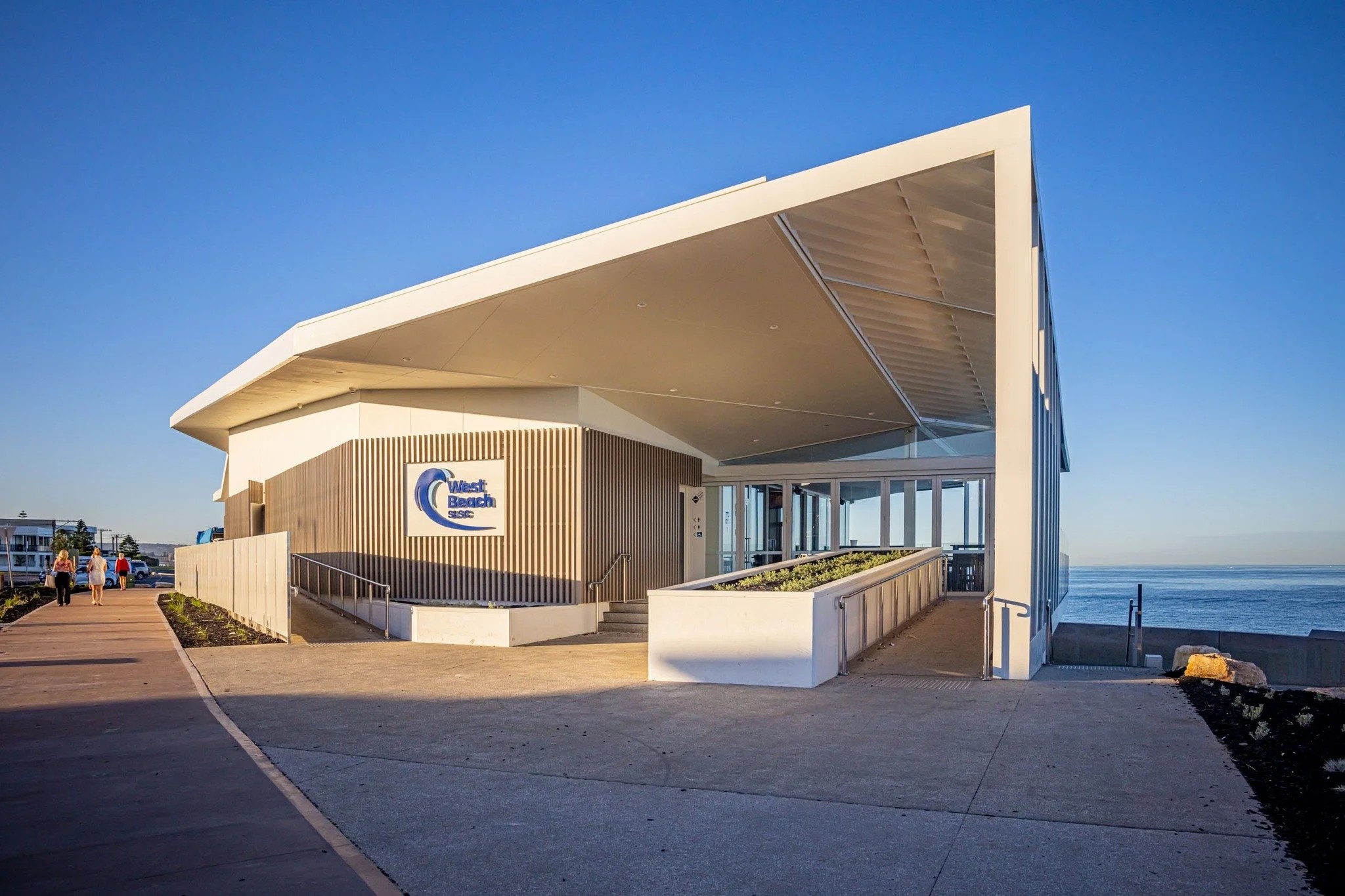 Life Care On the Go Bus Trip | West Beach